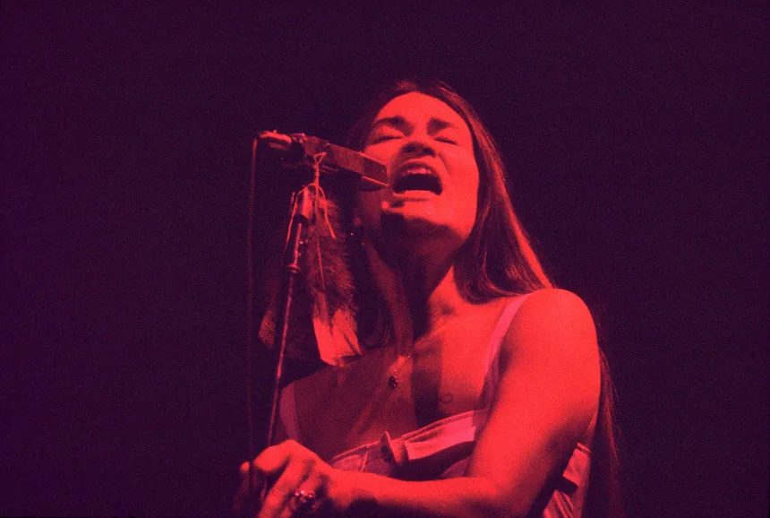 Donna Jean Godchaux-MacKay Who Brought Soul to the Grateful Dead Dies ...